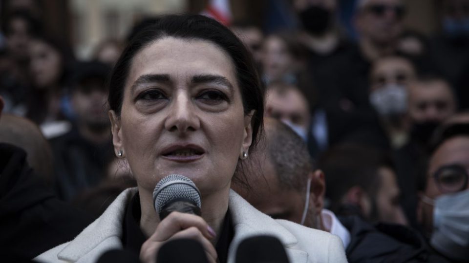 ”ღმერთო იყიდება იყიდება მართლა იყიდება ქვეყანა თითო მტკაველი მიწა