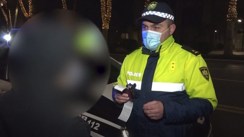 პირბადის გამო 20 ლარით 565 ადამიანი დაჯარიმდა, სულ დარღვევებისთვის ...